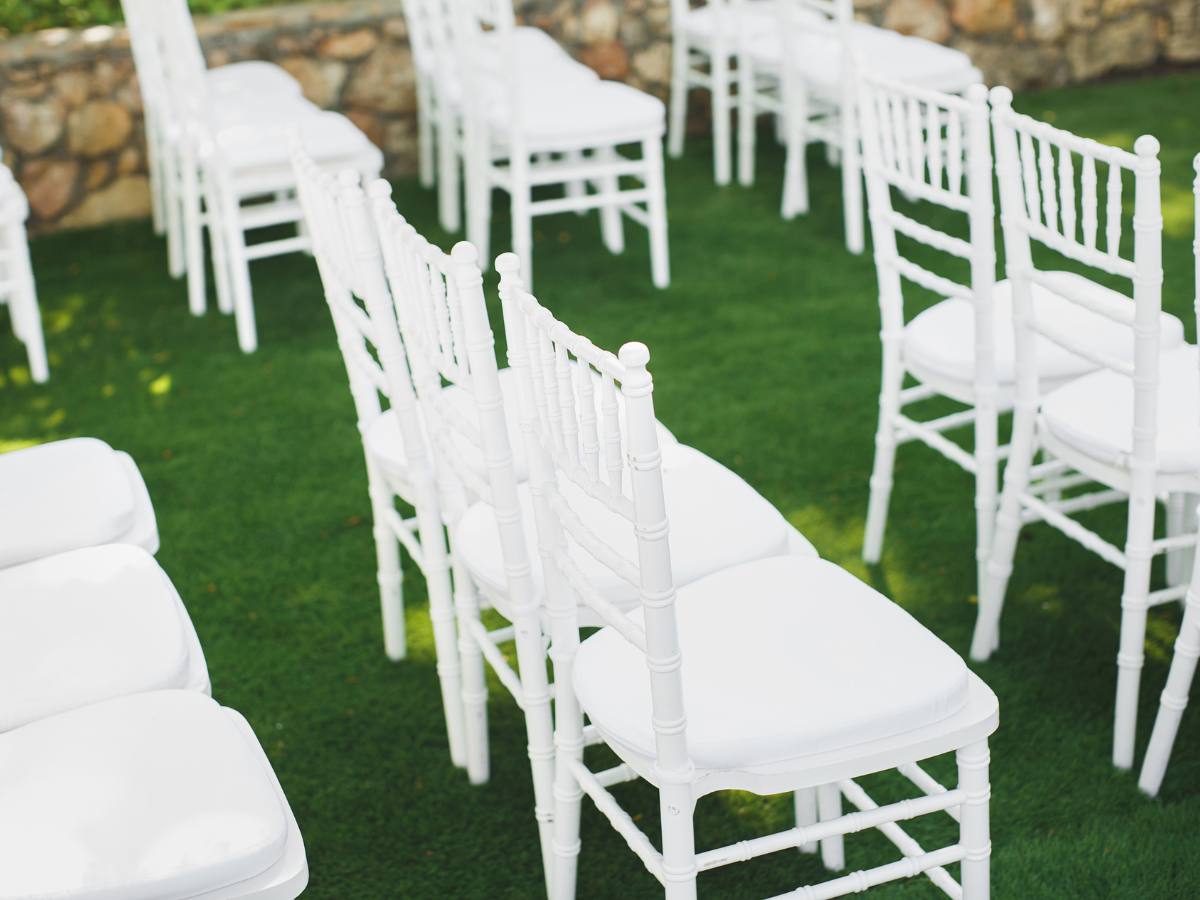 Wood vs Resin vs Metal Chiavari Chairs: An Honest Comparison - The Seat ...